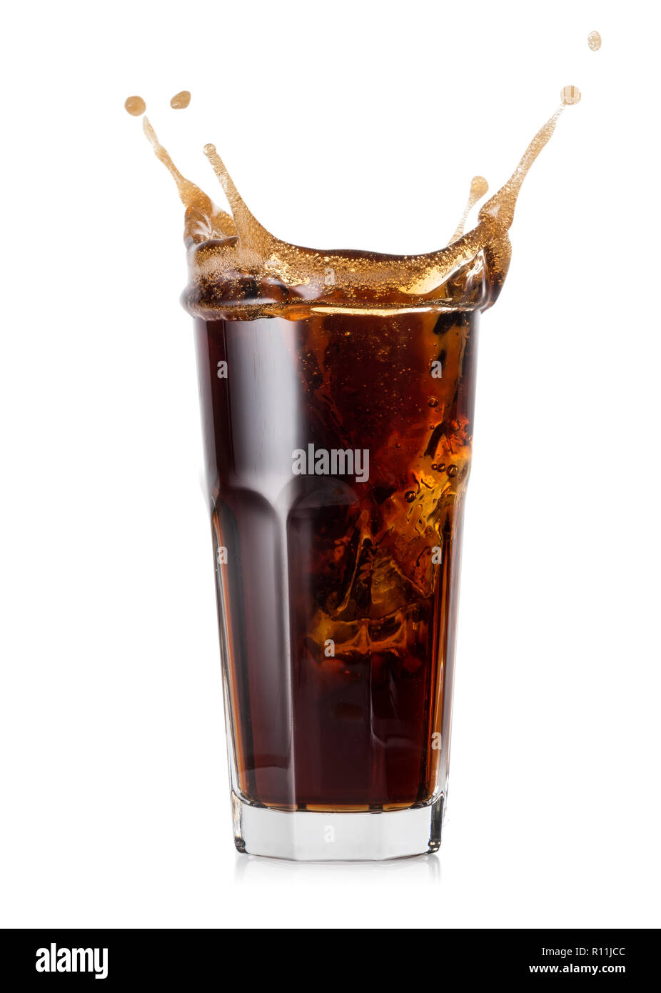 Glass of cola with splash Stock Photo - Alamy
