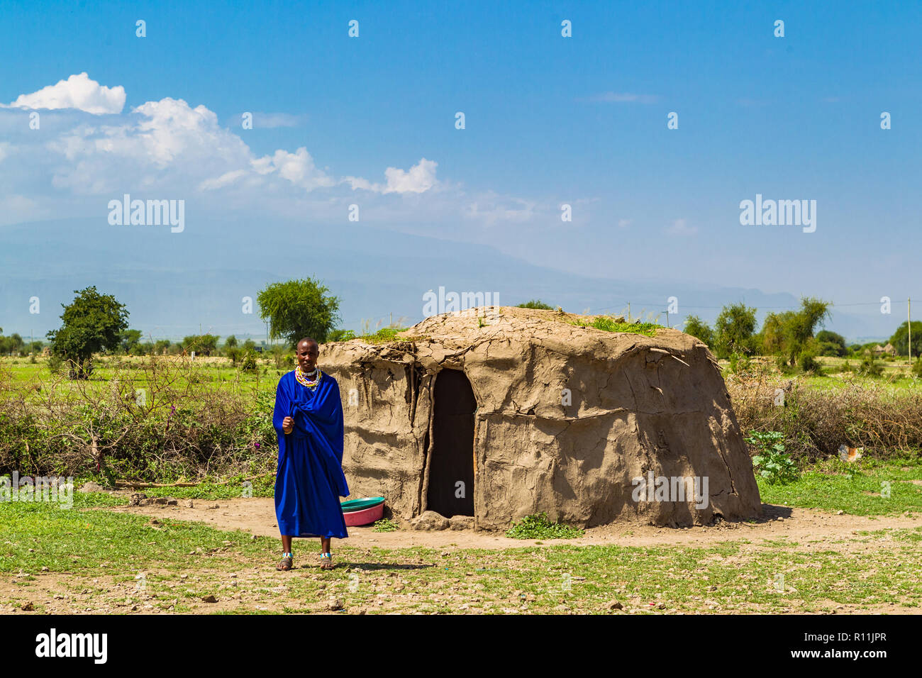 Masai tribe village hi-res stock photography and images - Alamy