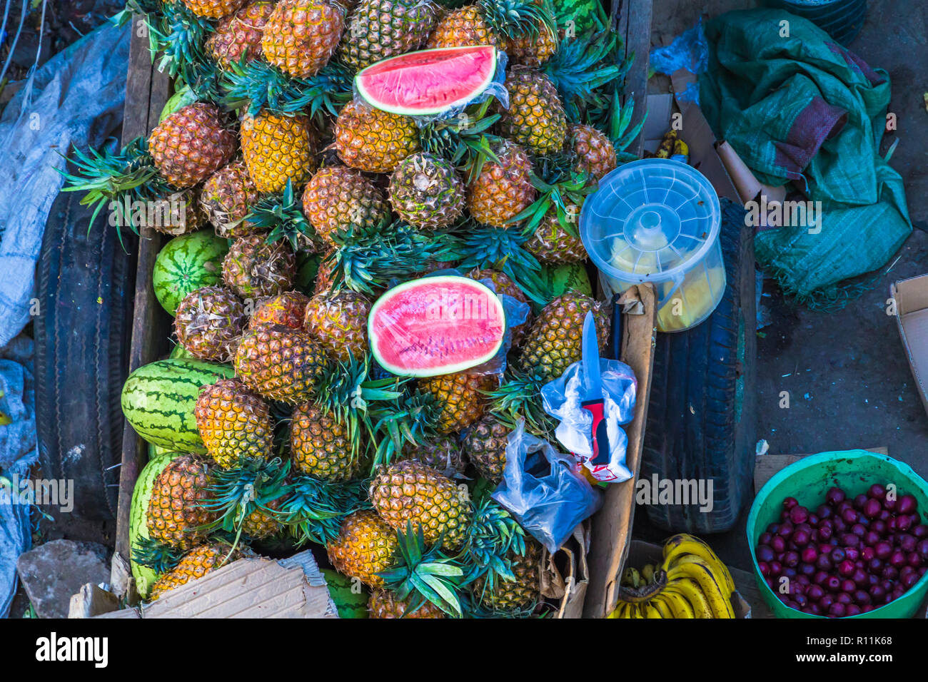 Fruits for sale on Arusha street. Tanzania Stock Photo - Alamy