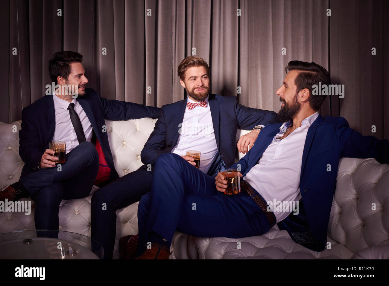 Night club party hi-res stock photography and images - Alamy