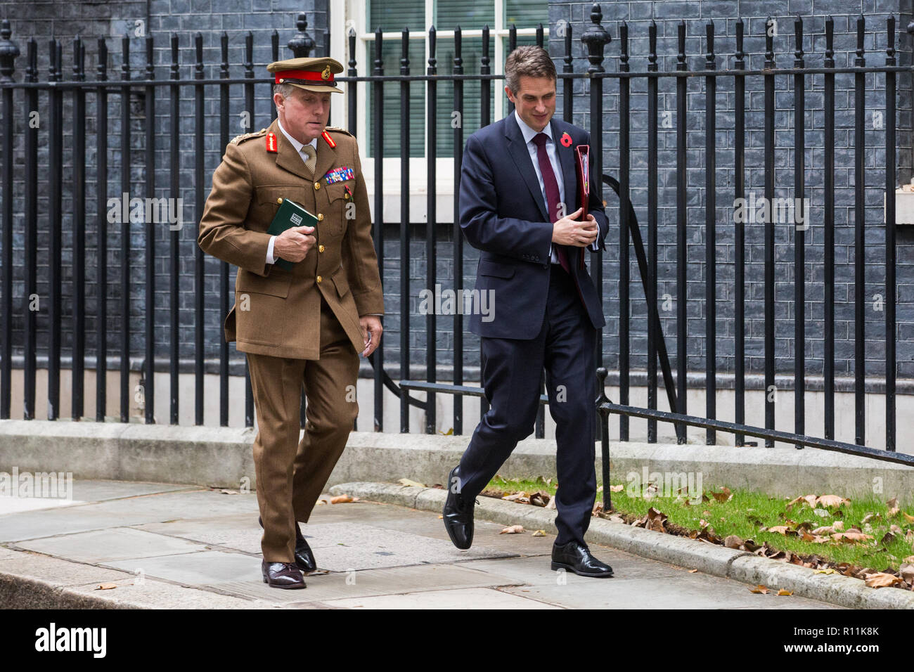 Sir gavin williamson hi-res stock photography and images - Alamy
