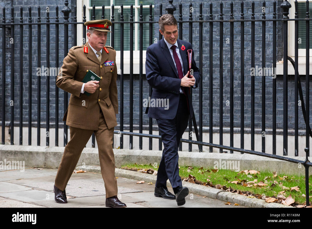 General sir nick carter hi-res stock photography and images - Alamy