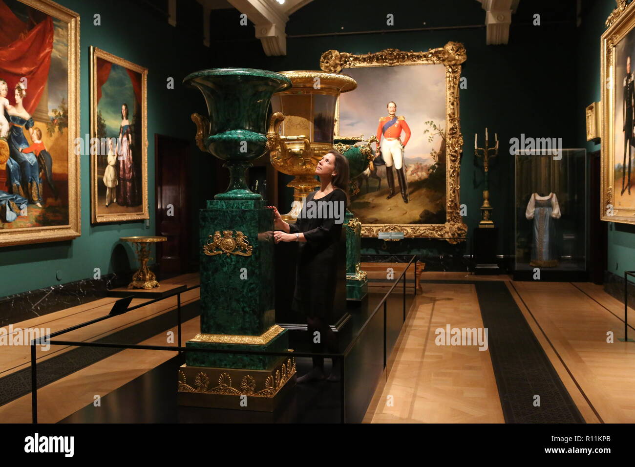 Buckingham palace queens gallery 2018 hi-res stock photography and ...