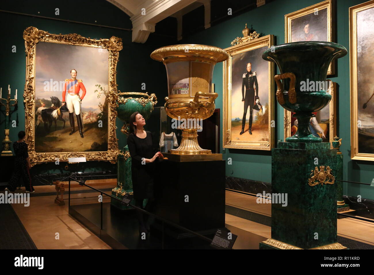 Buckingham palace queens gallery 2018 hi-res stock photography and ...