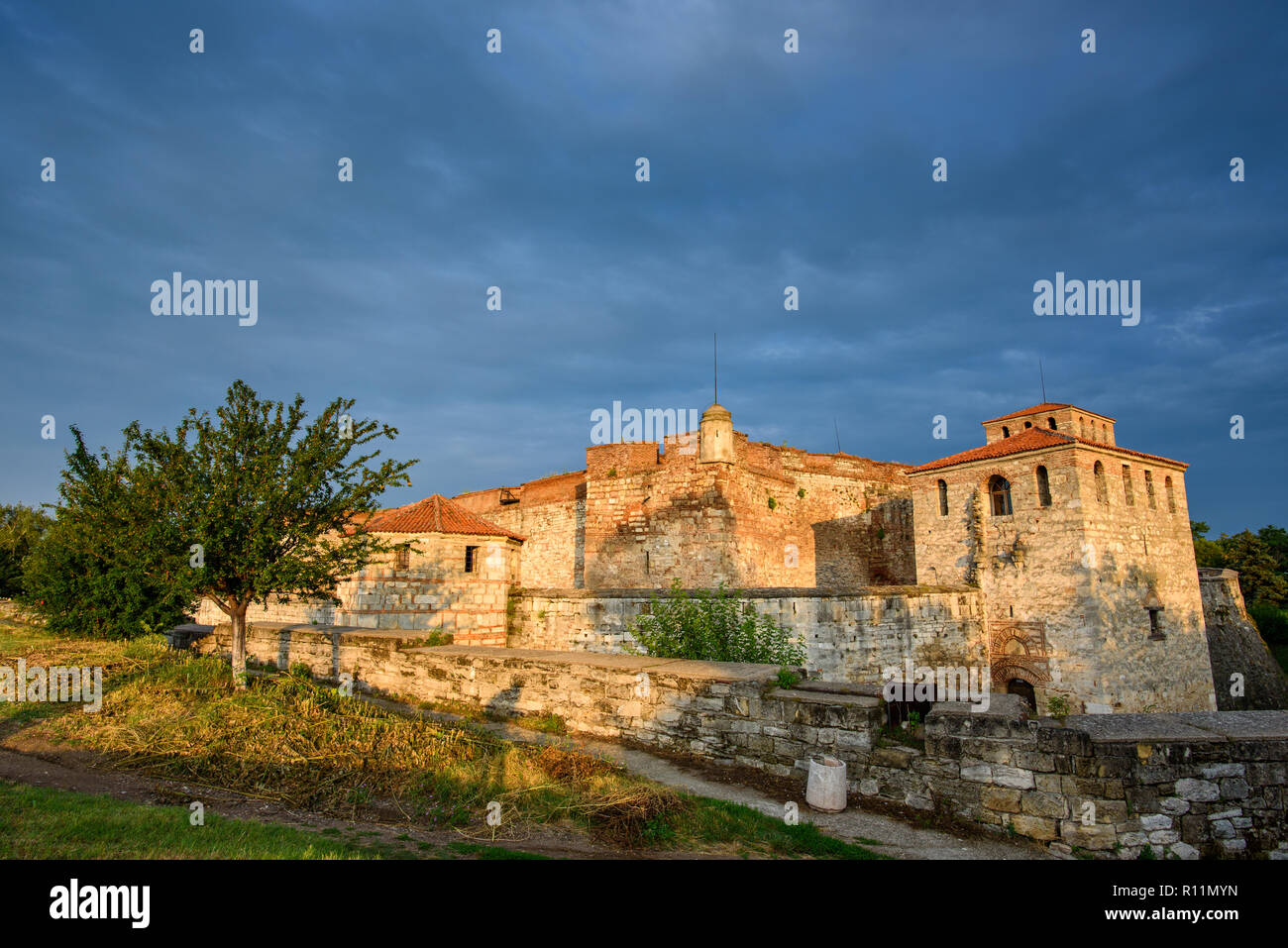 Vidin bulgaria castle hi-res stock photography and images - Alamy