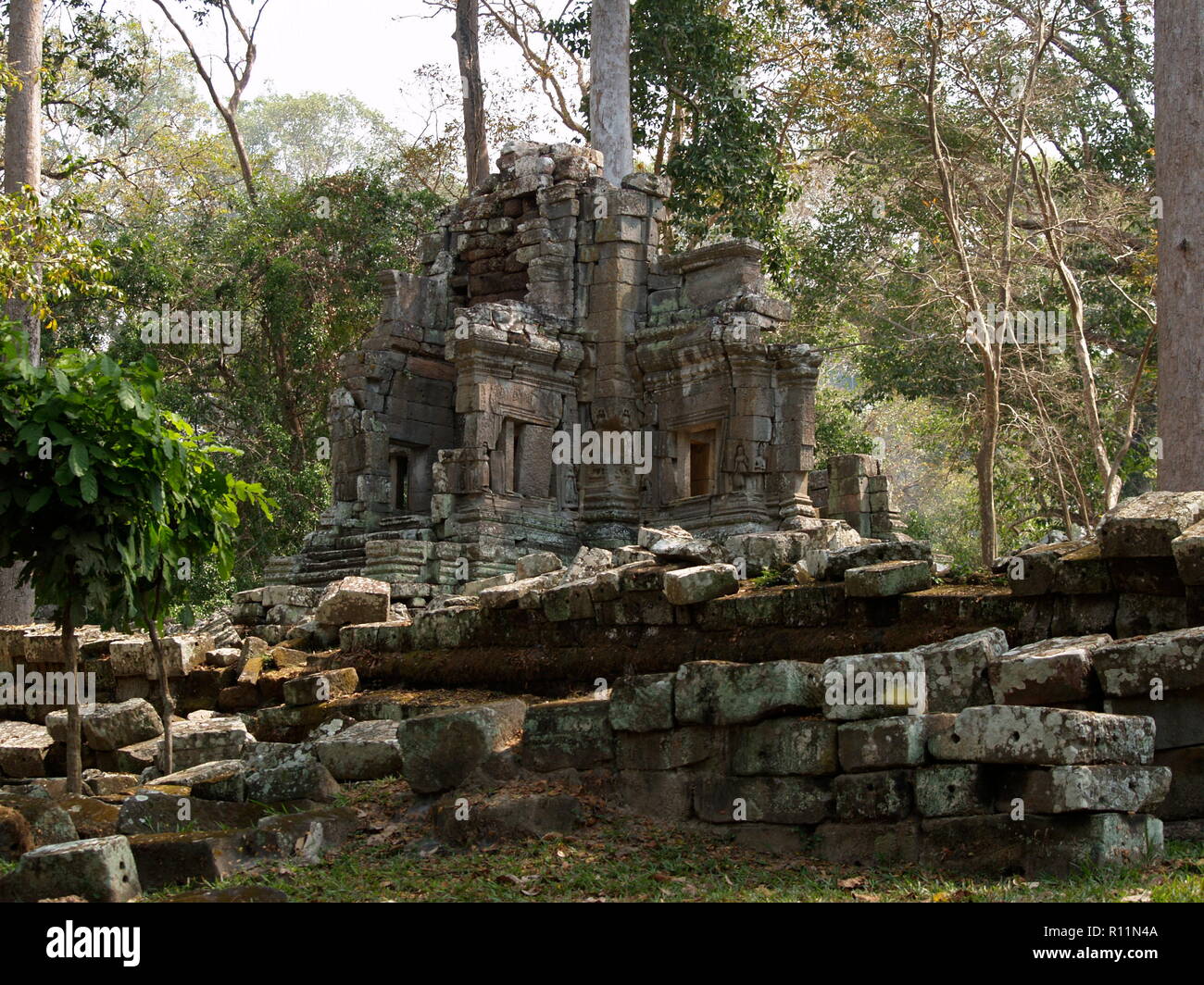 Angkor thom wall carvings hi-res stock photography and images - Alamy