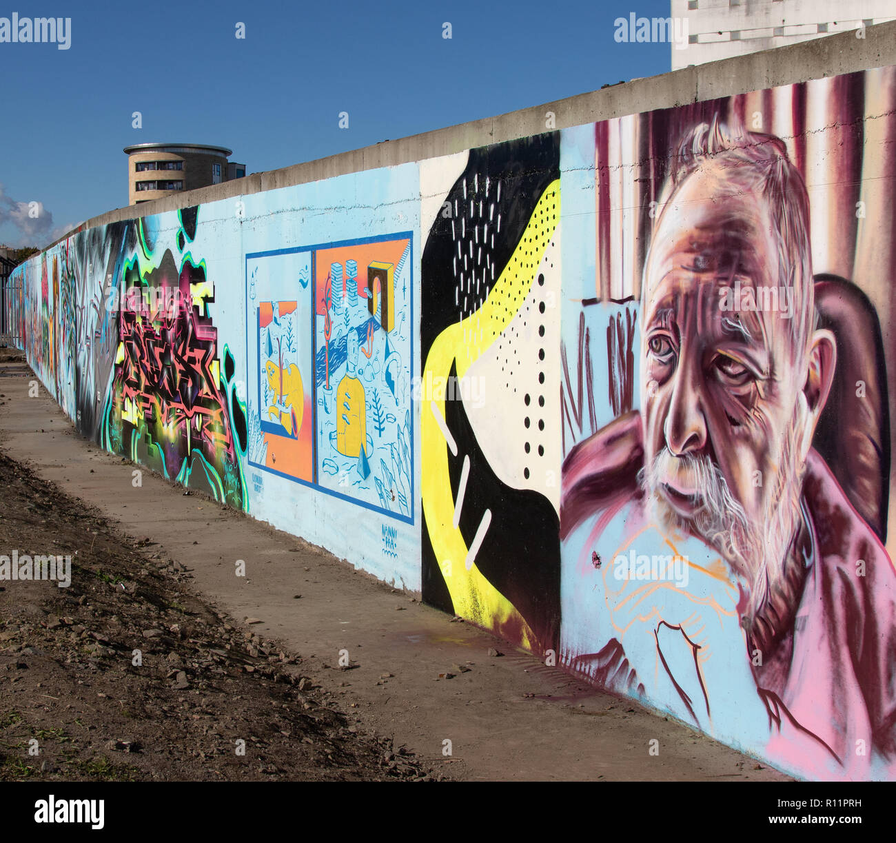 Street art by Ocean Terminal, Leith Stock Photo - Alamy