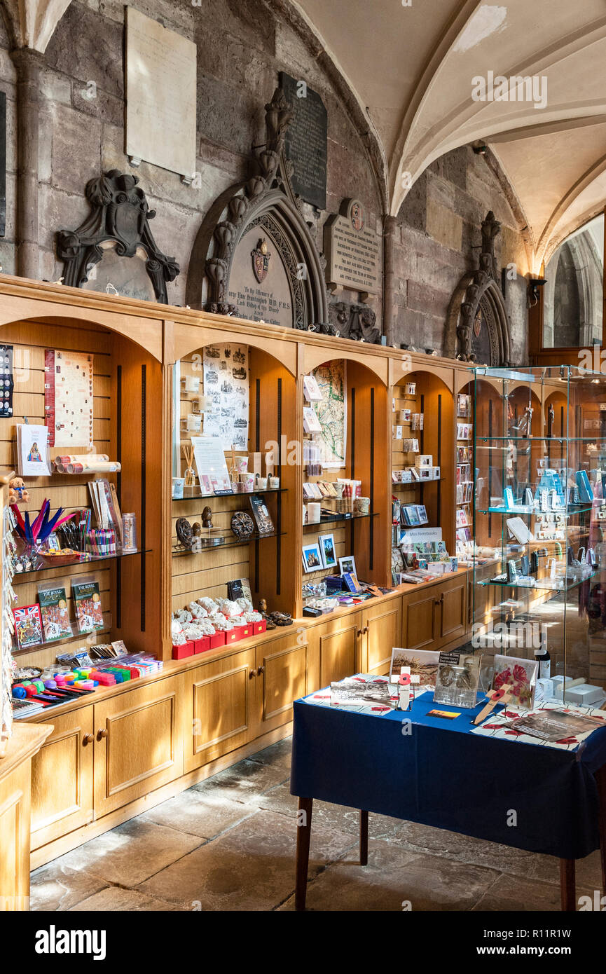 Gift shop hi-res stock photography and images - Alamy