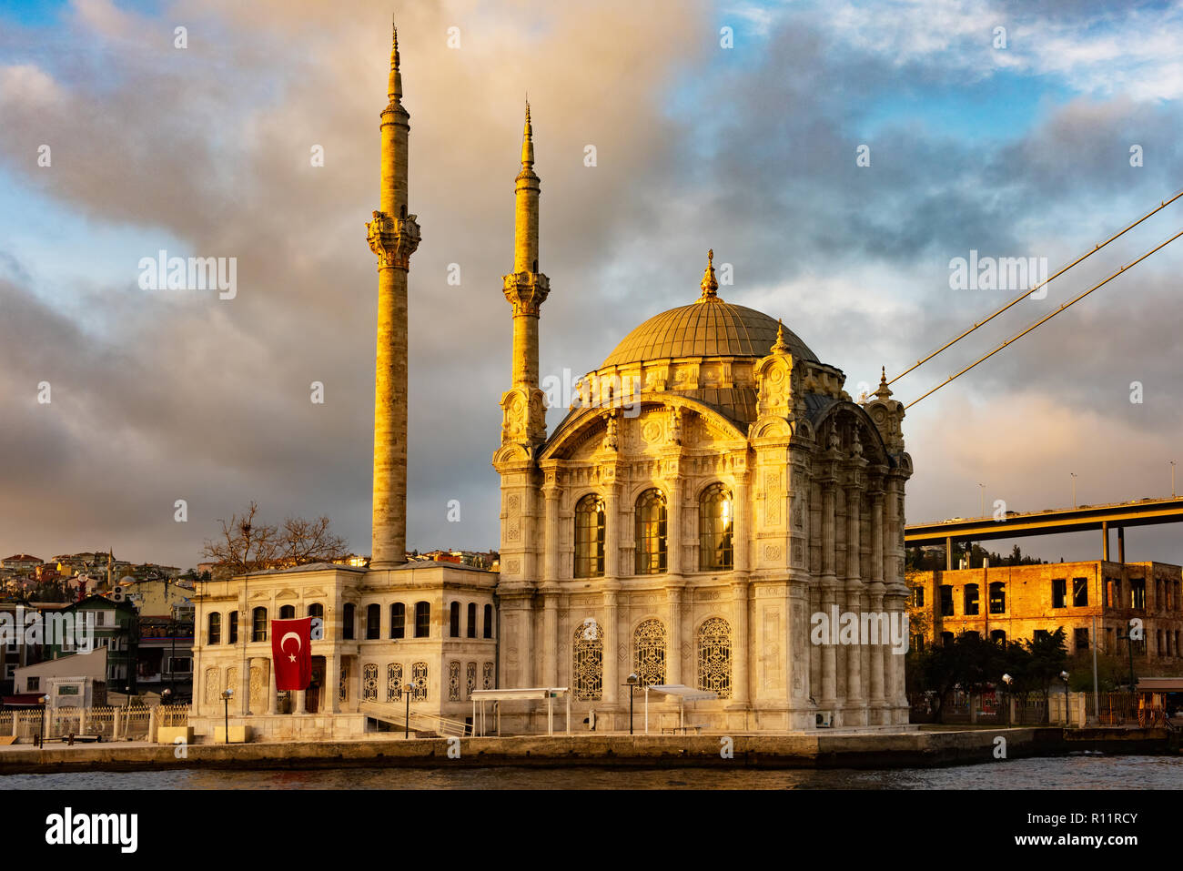 Ortakoy square istanbul hi-res stock photography and images - Alamy