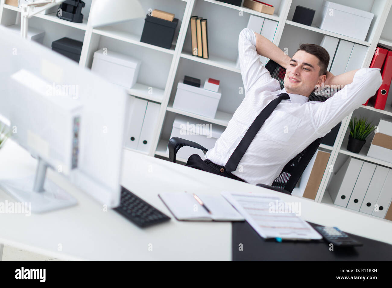 Lean back business hi-res stock photography and images - Alamy