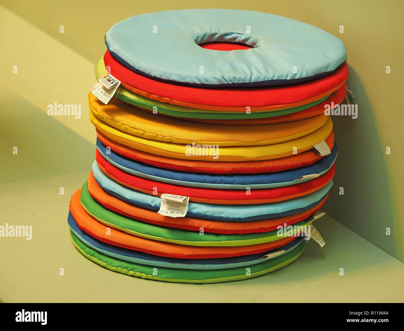 Pastel coloured cushions hi-res stock photography and images - Alamy