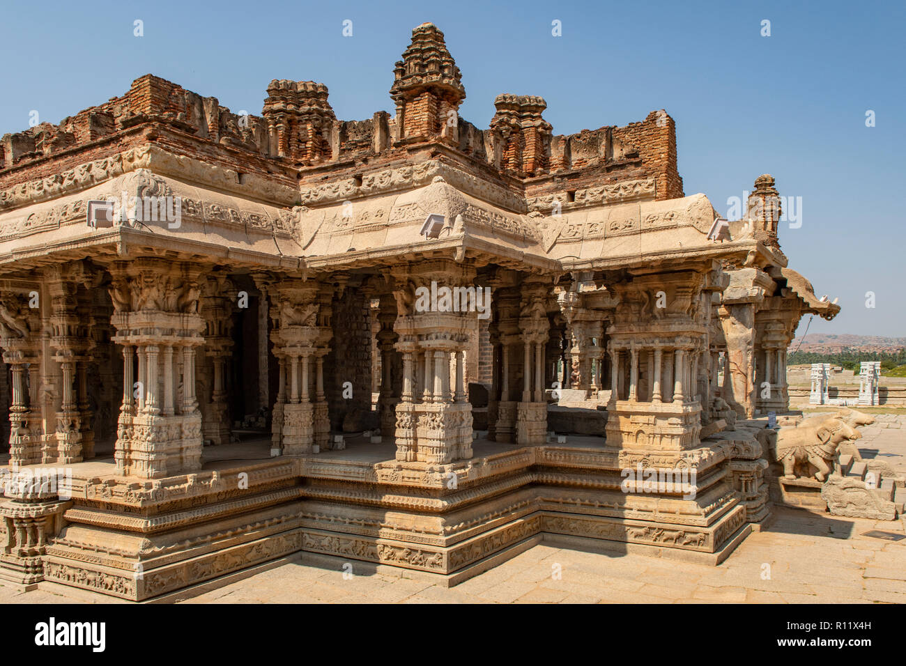 Musical pillars hampi hi-res stock photography and images - Alamy