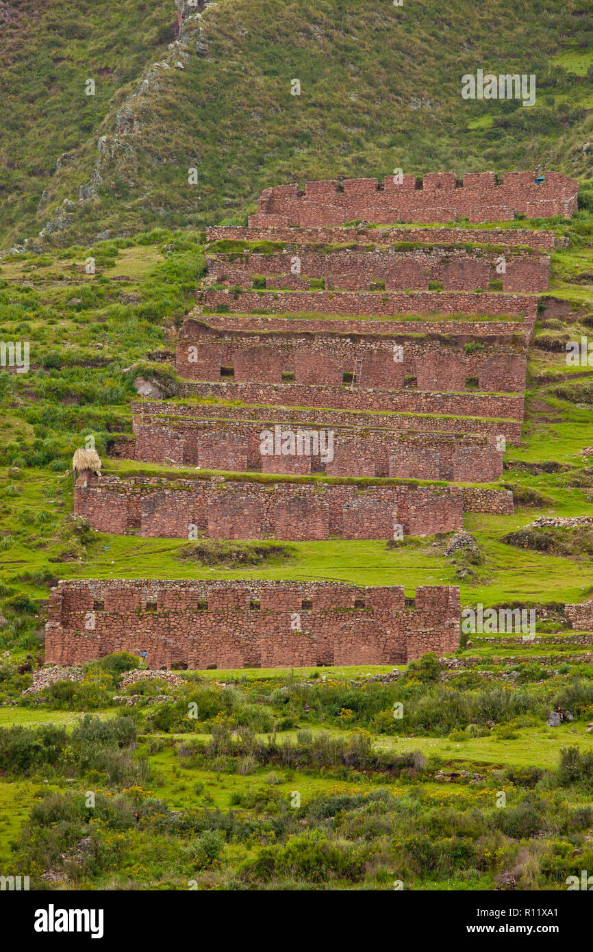 Ancient walls in Peru Stock Photo - Alamy