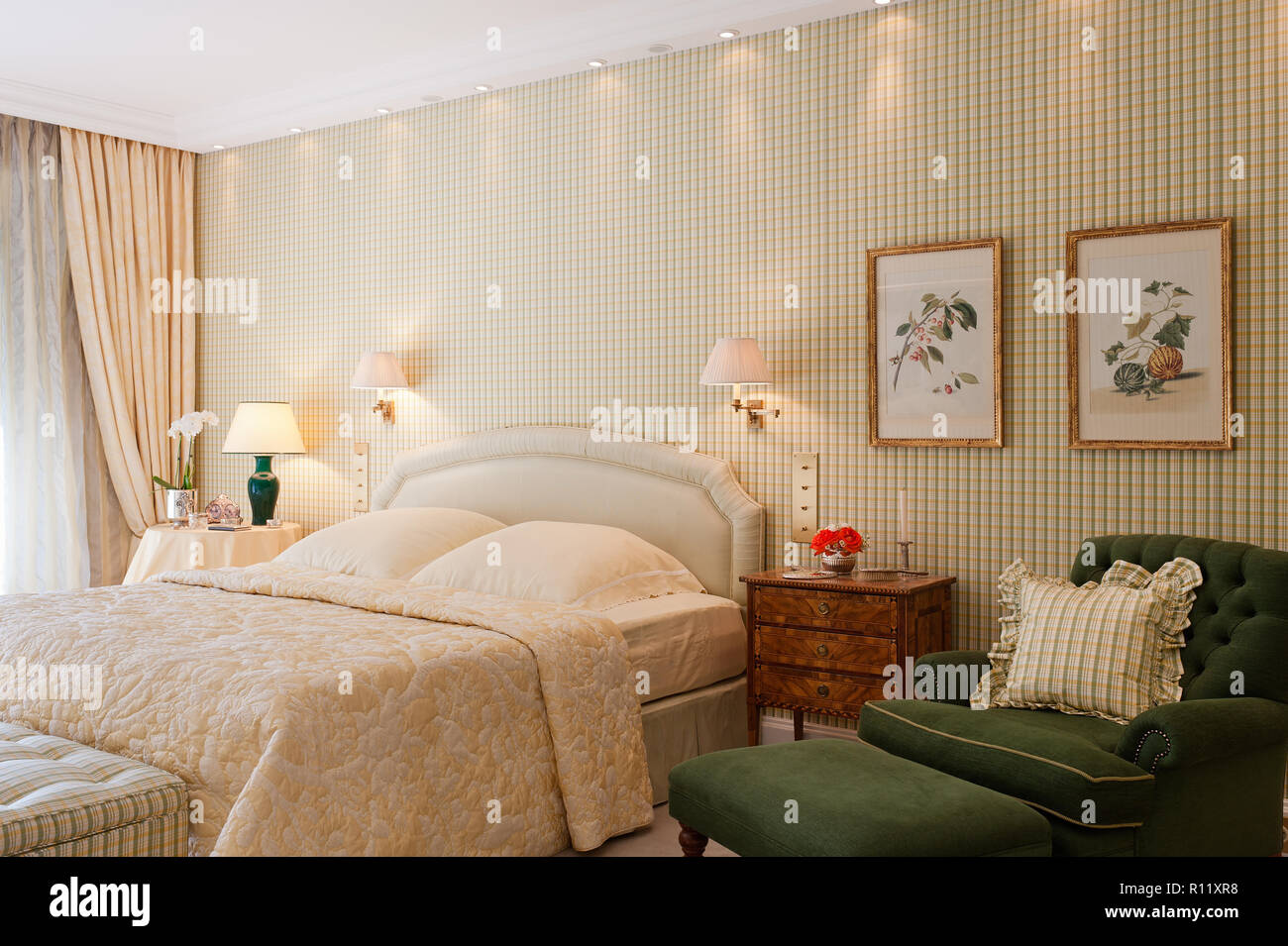 Bedroom with checked wallpaper Stock Photo - Alamy