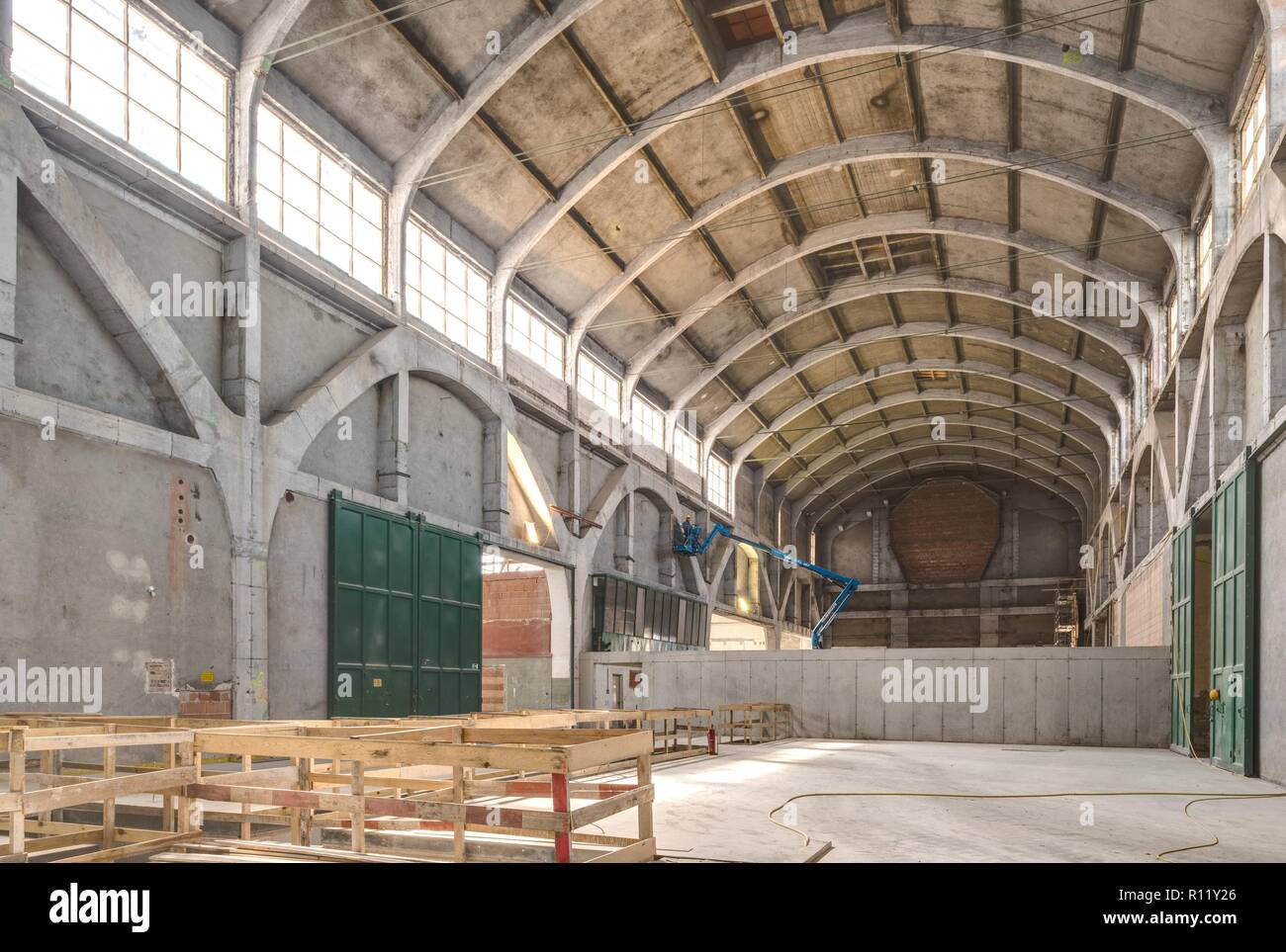 Substandard building construction hi-res stock photography and images ...