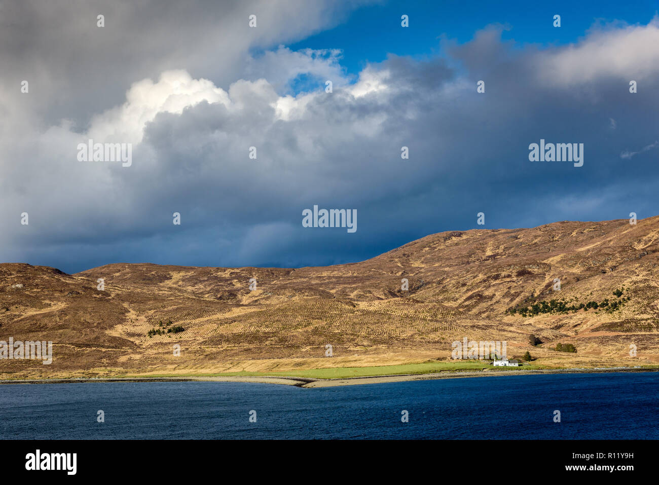 Breathtaking Scottish landscapes in autumn - beautiful moody images ...