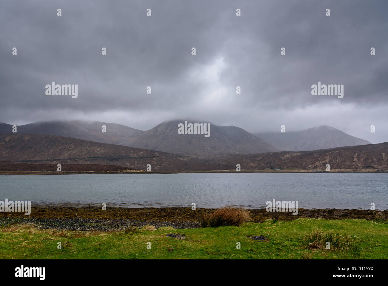 Breathtaking Scottish landscapes in autumn - beautiful moody images ...