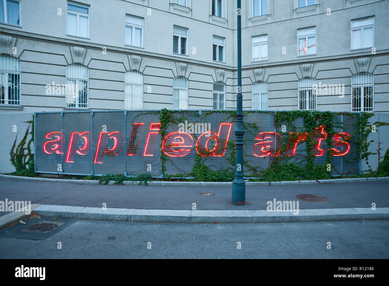 Universitat fur angewandte kunst hi-res stock photography and images ...