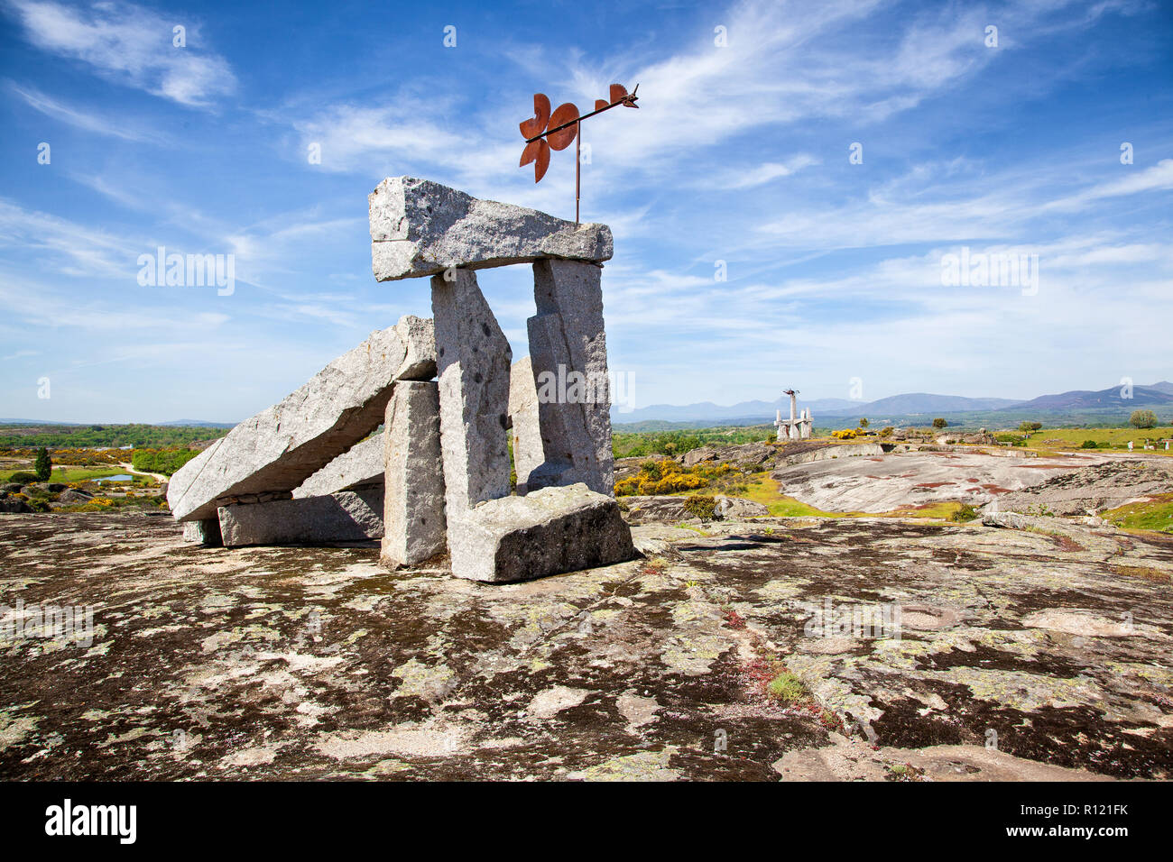 Hanging stone hi-res stock photography and images - Alamy