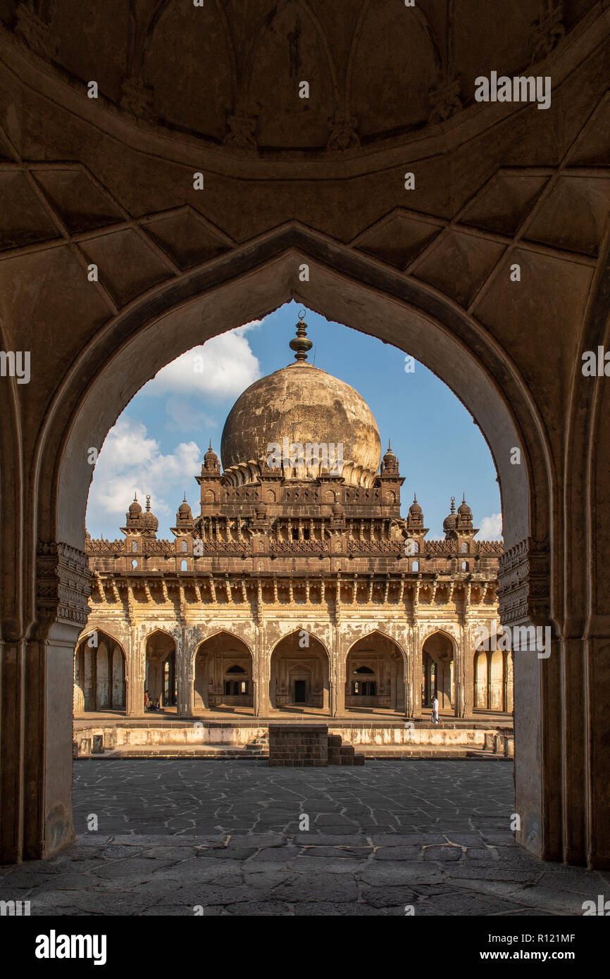 Mausoleum of Ibrahim Rouza, Vijayapura, Karnataka, India Stock Photo ...