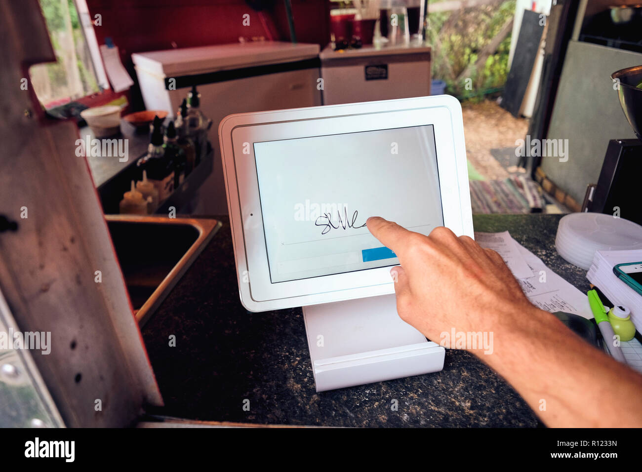 Food order screen hi-res stock photography and images - Alamy