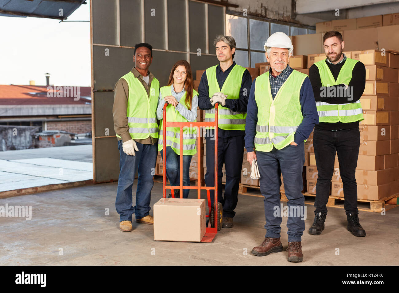 Team logistics hi-res stock photography and images - Alamy