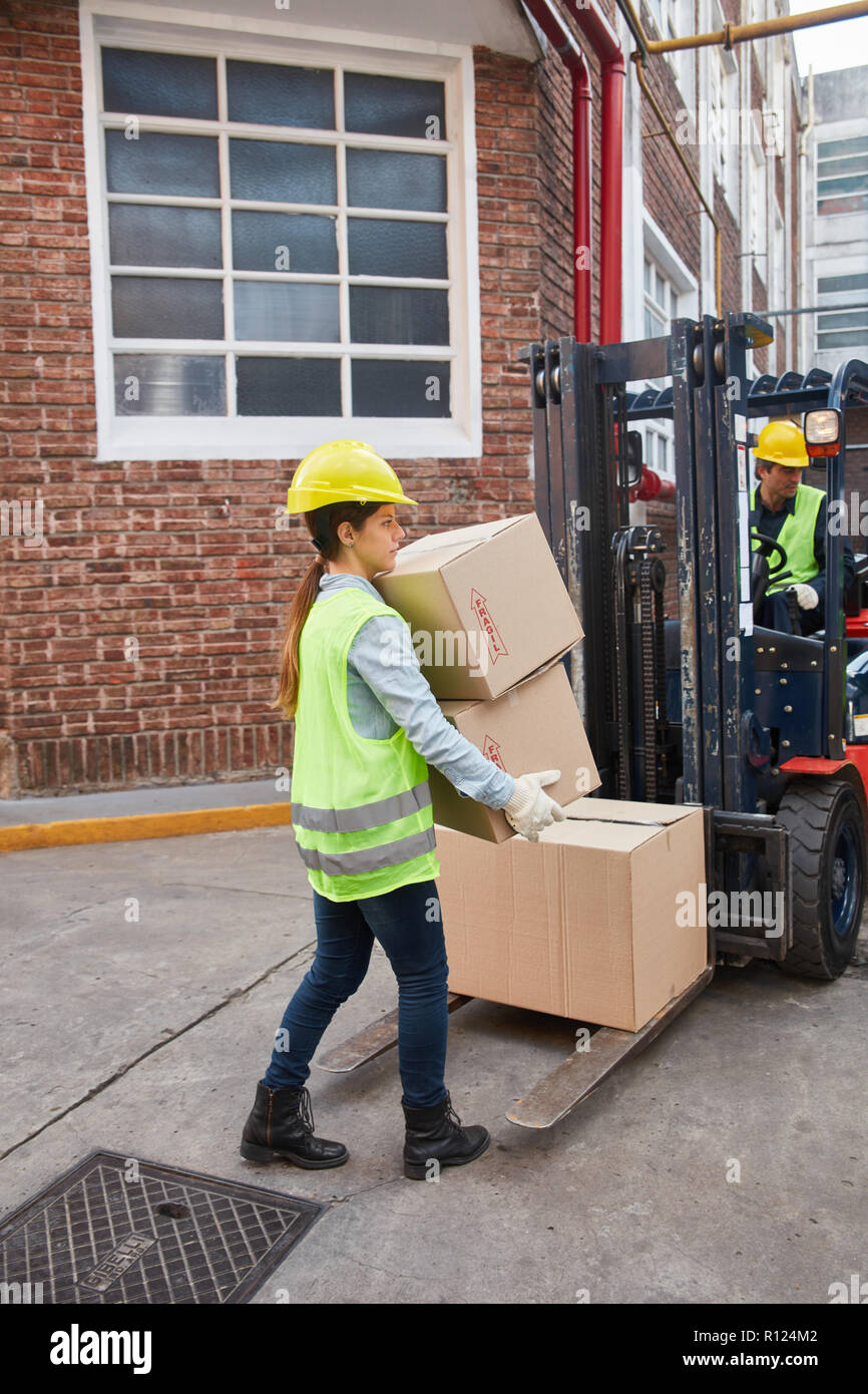 Worker forklift hi-res stock photography and images - Alamy