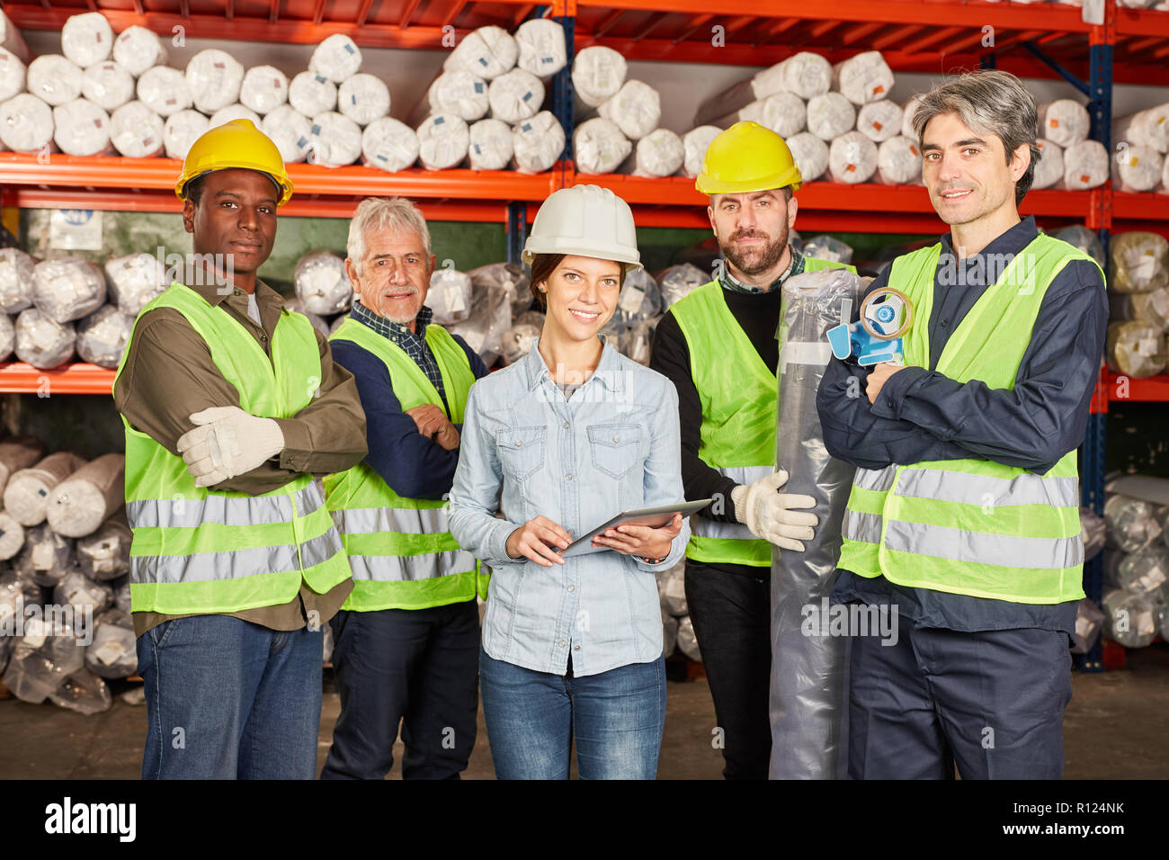 Logistics warehouse hi-res stock photography and images - Alamy