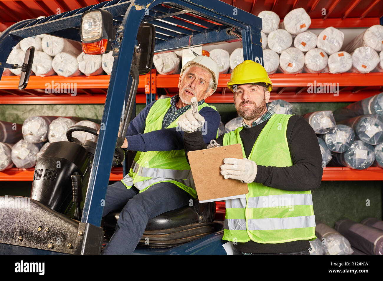 People warehouse stock hi-res stock photography and images - Alamy