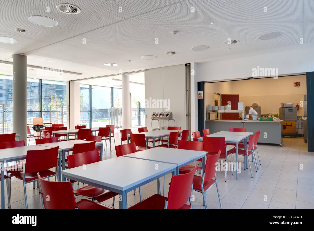 Schule kantine hi-res stock photography and images - Alamy