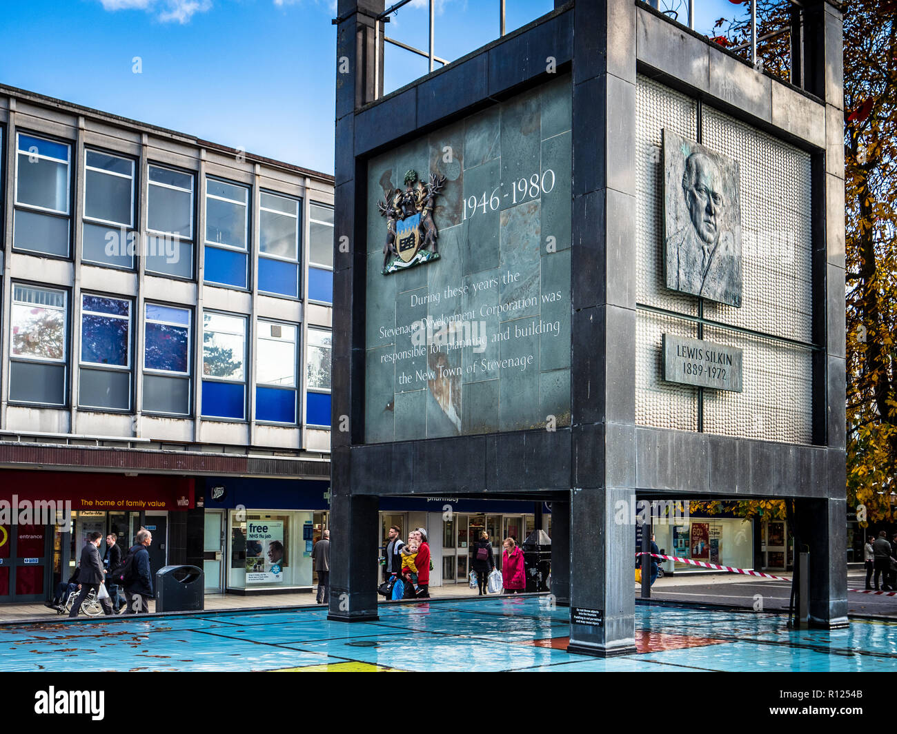 Stevenage New Town Stock Photos & Stevenage New Town Stock Images - Alamy