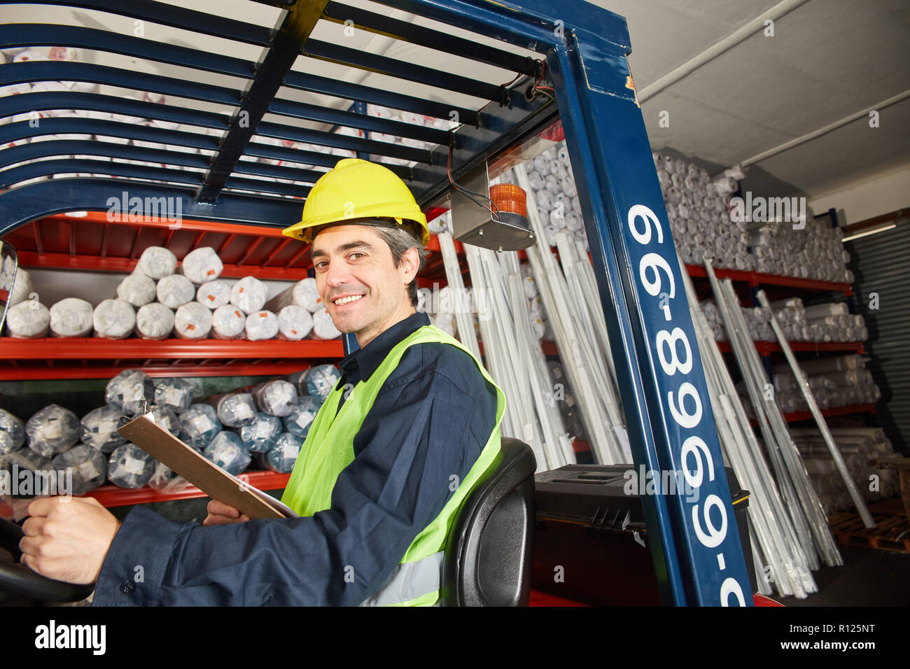 Forklift driver warehouse hi-res stock photography and images - Alamy