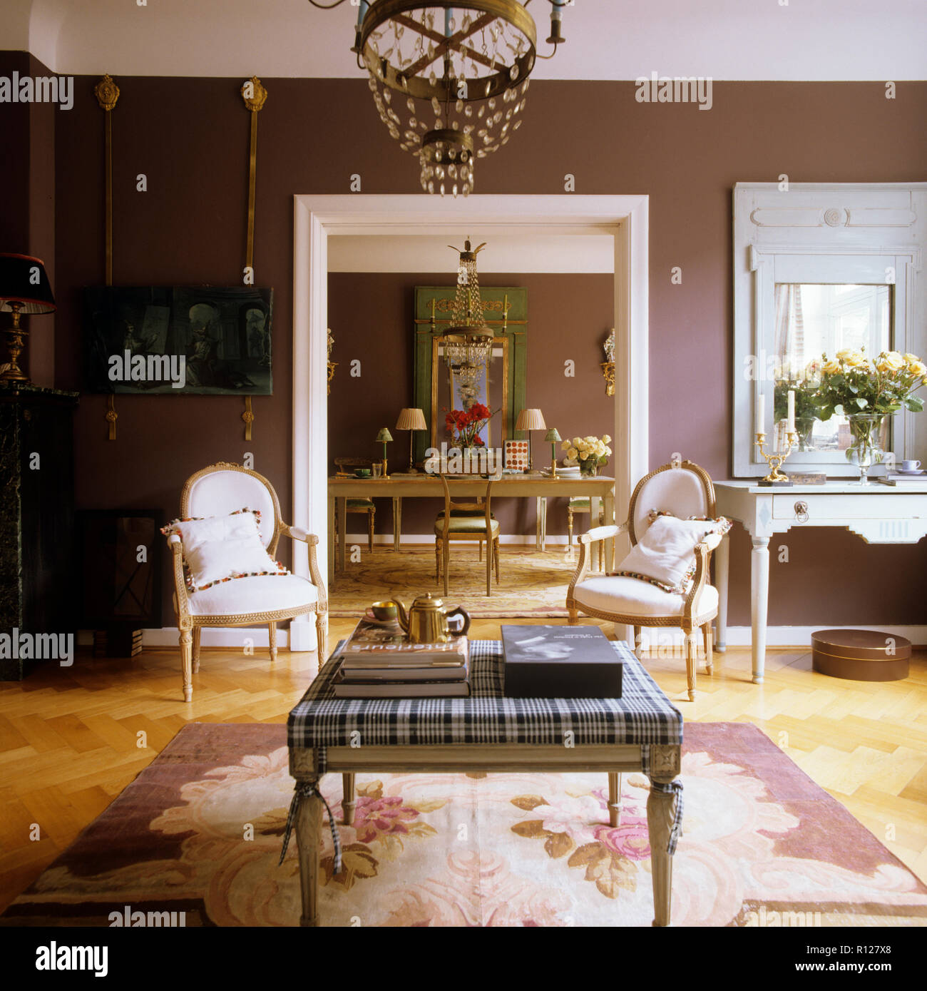 Coffee table in Georgian living room Stock Photo - Alamy