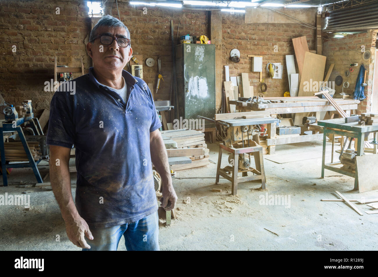 Old carpenter workshop hi-res stock photography and images - Alamy