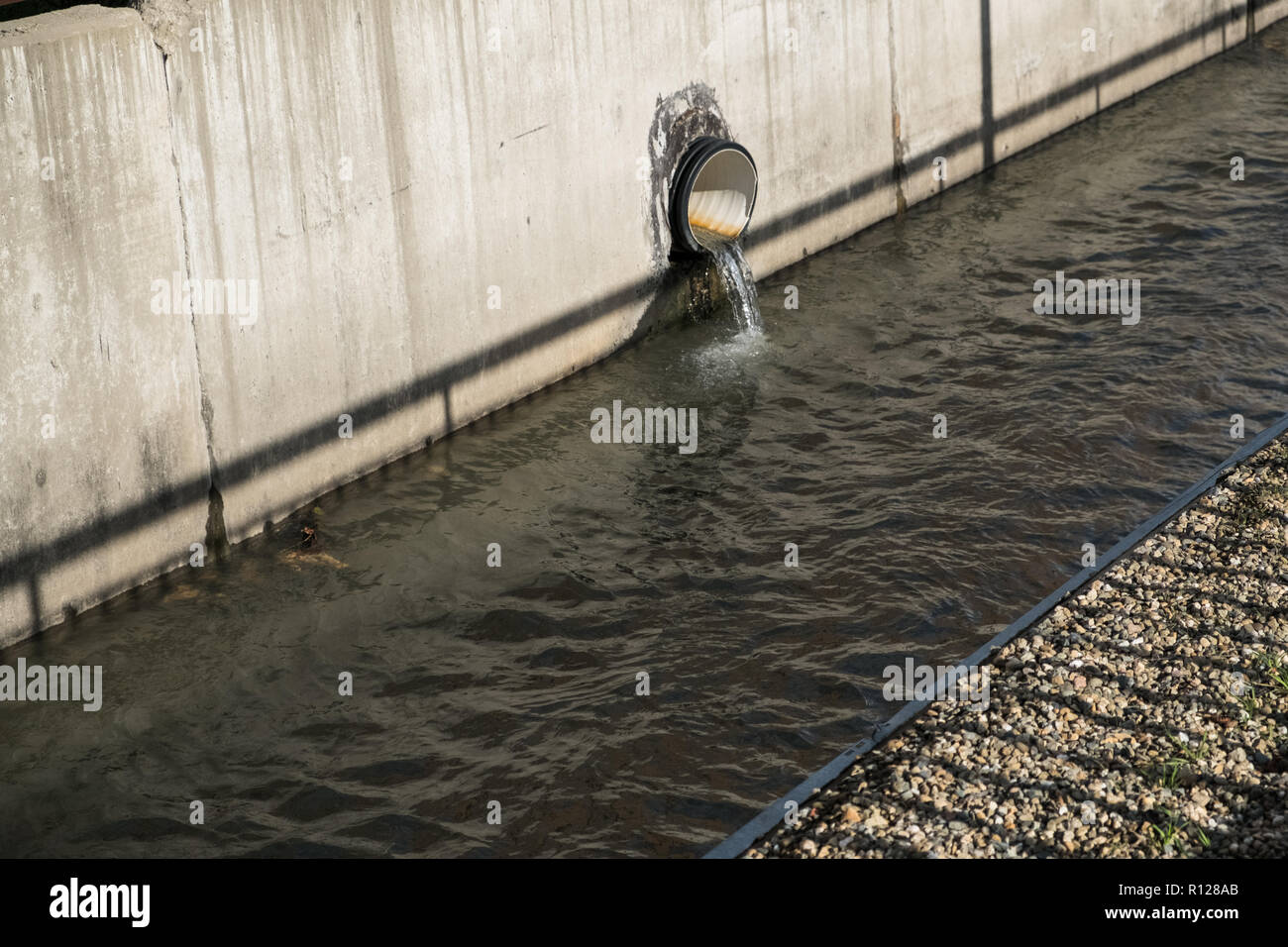 Drainage systems hi-res stock photography and images - Alamy