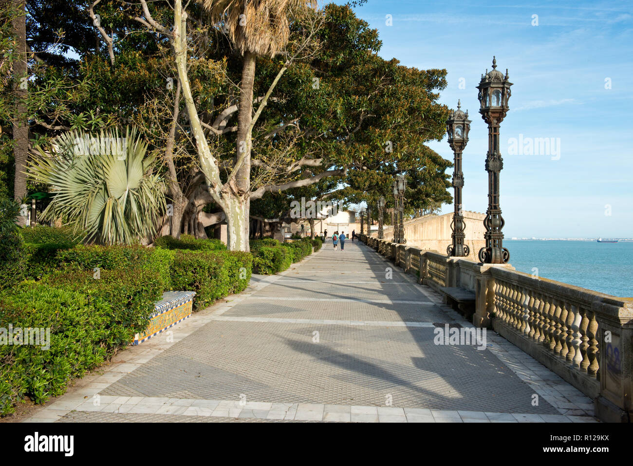 Pedestrian promenade hi-res stock photography and images - Alamy