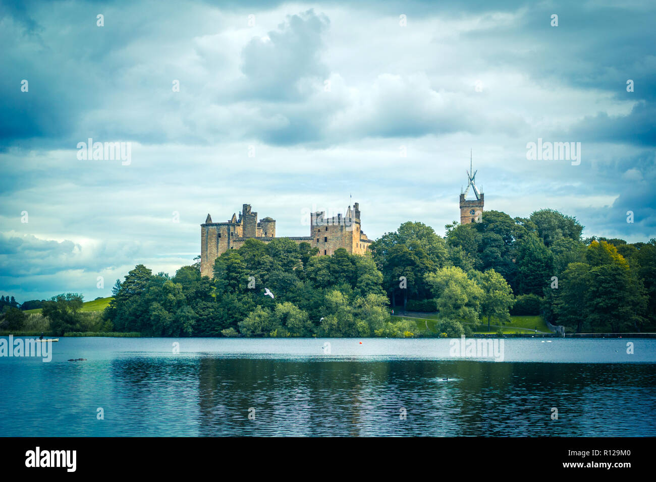 Lonlithgow Loch and the castle, Scotland, UK Stock Photo - Alamy