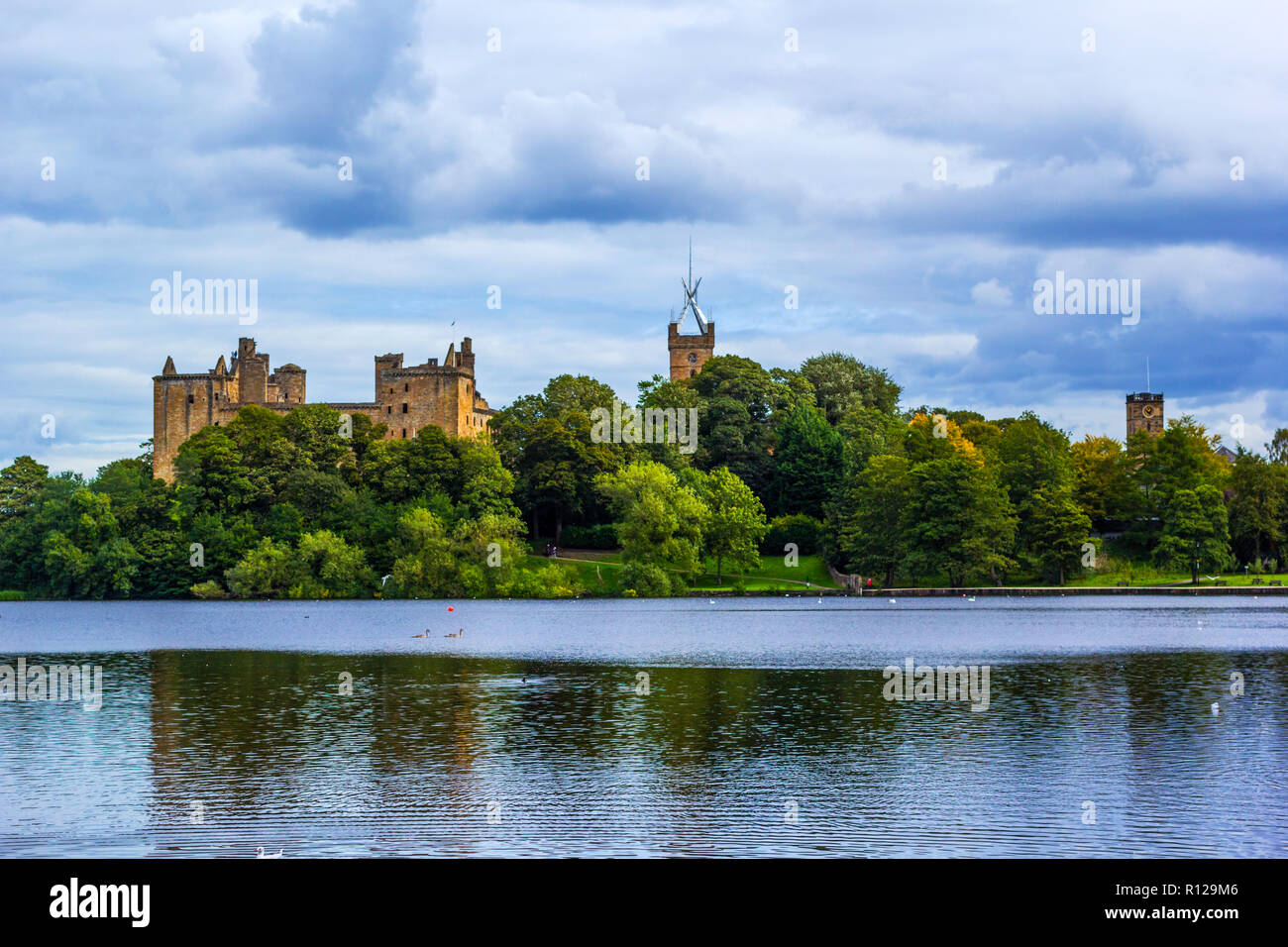 Lonlithgow Loch and the castle, Scotland, UK Stock Photo - Alamy