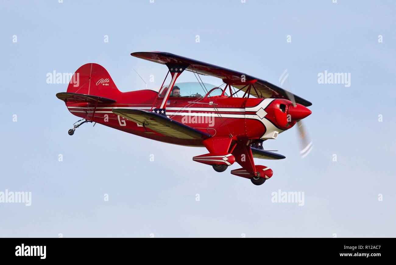 Pitts special light aerobatic biplane hi-res stock photography and ...
