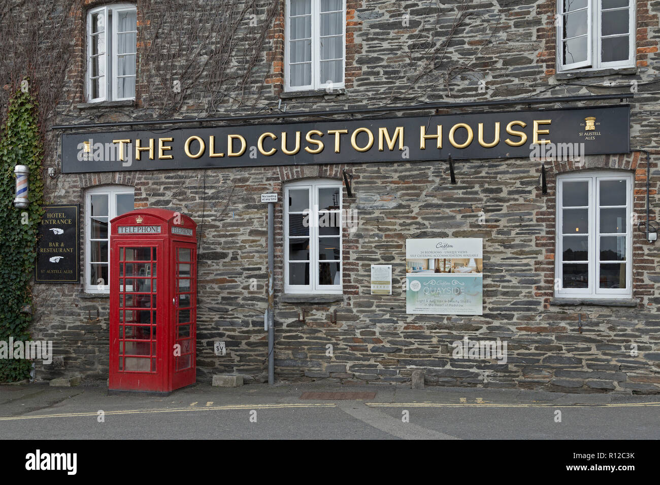 traditional telephone booth, Padstow, Cornwall, England, Great Britain ...