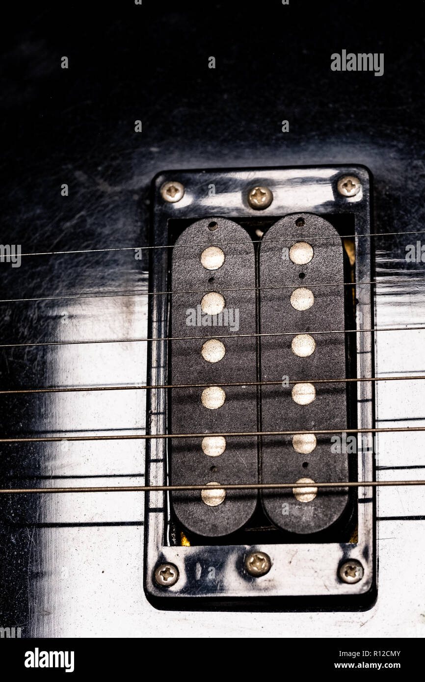 Electric instruments hi-res stock photography and images - Alamy