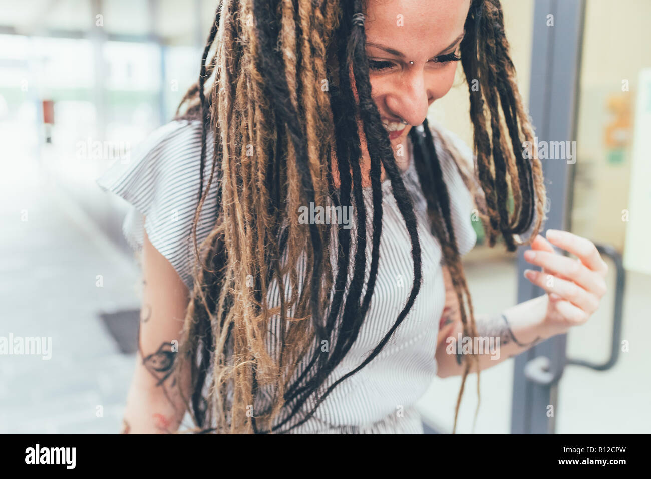 Inside building hi-res stock photography and images - Alamy