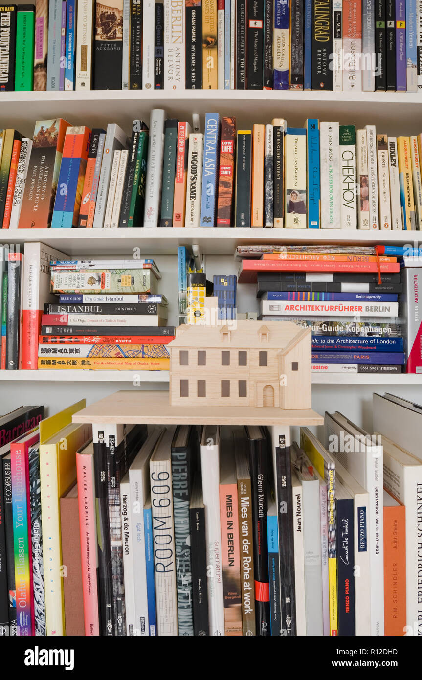 Diorama model hi-res stock photography and images - Alamy