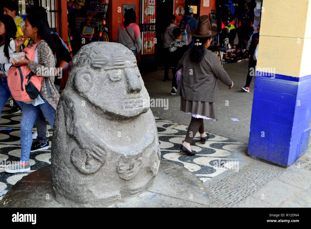 Recuay sculpture hi-res stock photography and images - Alamy