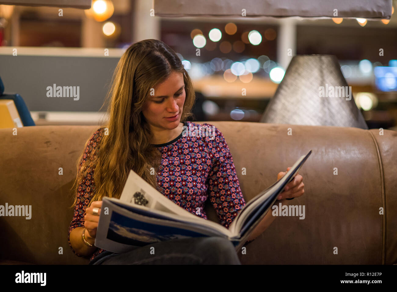 Office book hi-res stock photography and images - Alamy