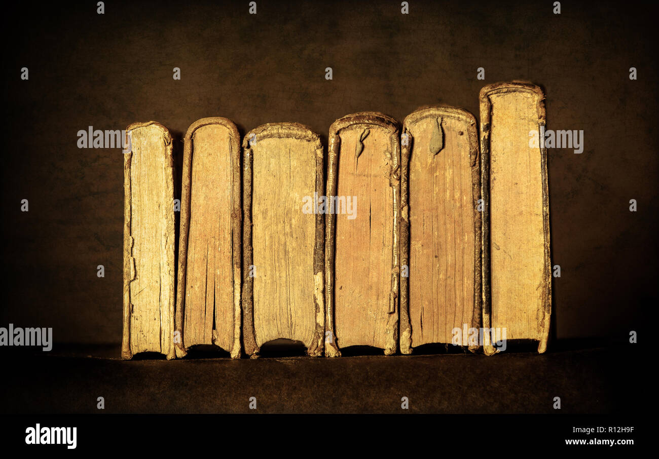 Manuscript library old books hi-res stock photography and images - Alamy