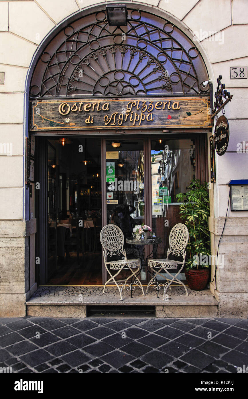 Retro italian eating hi-res stock photography and images - Alamy