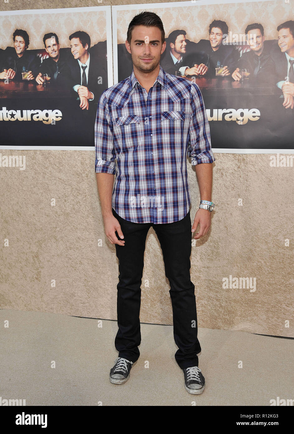 Jonathan Bennett - Entourage Premiere at the Paramount StudioTheatre In ...