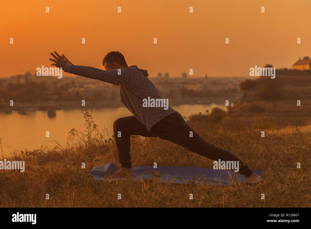 Low pyramid pose hi-res stock photography and images - Alamy