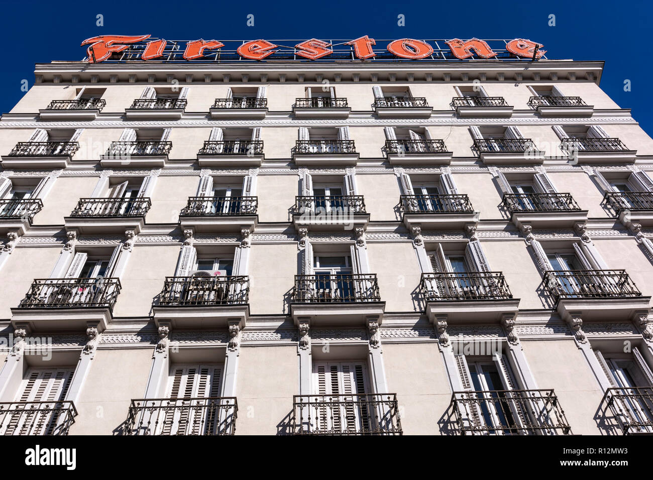 Firestone logo hi-res stock photography and images - Alamy
